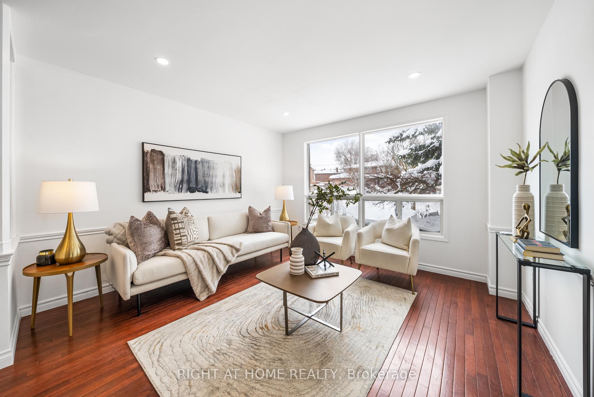 58 London Road, Newmarket, ON L3Y 6A2