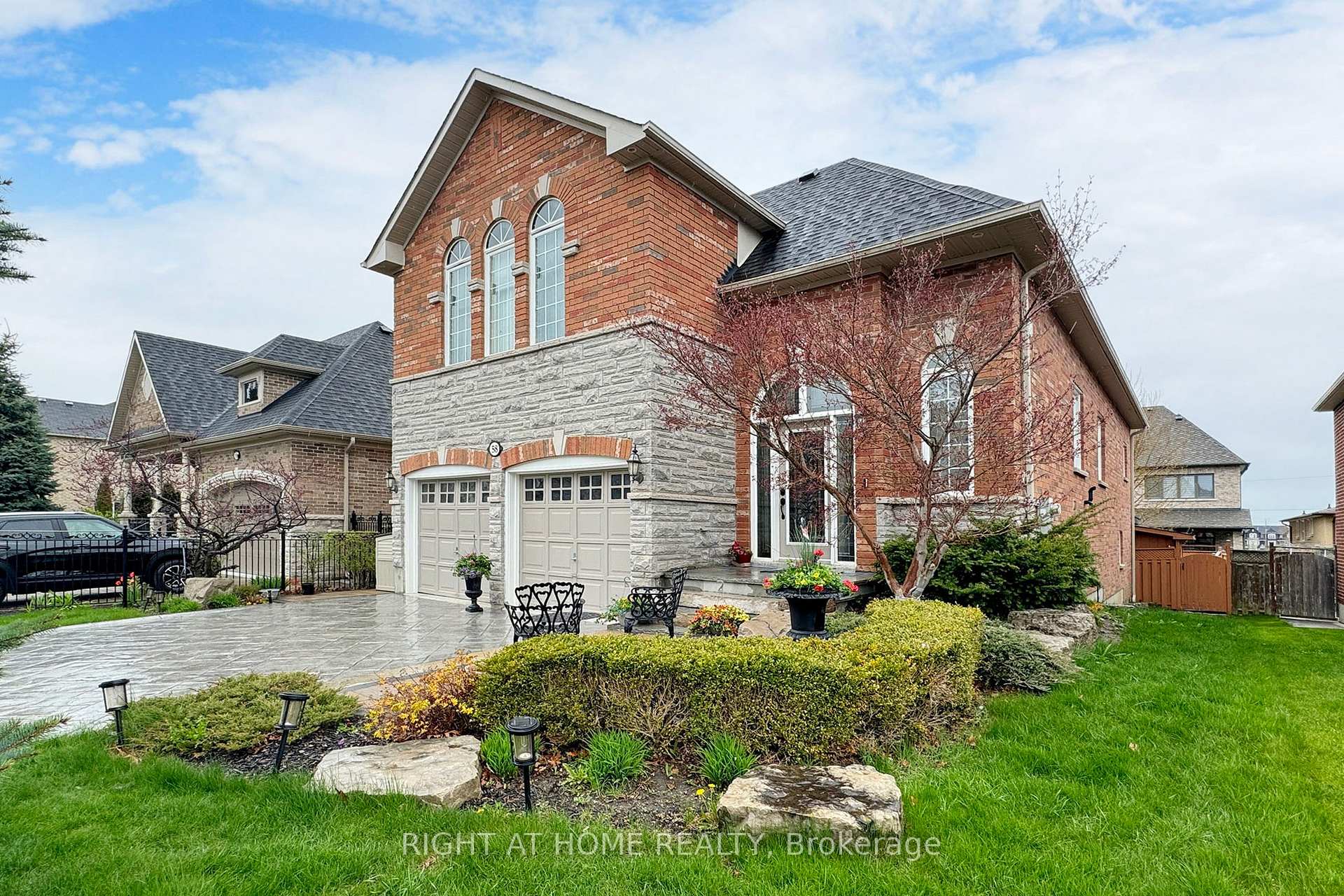 58 Timber Valley Avenue, Richmond Hill, ON L4E 3S6