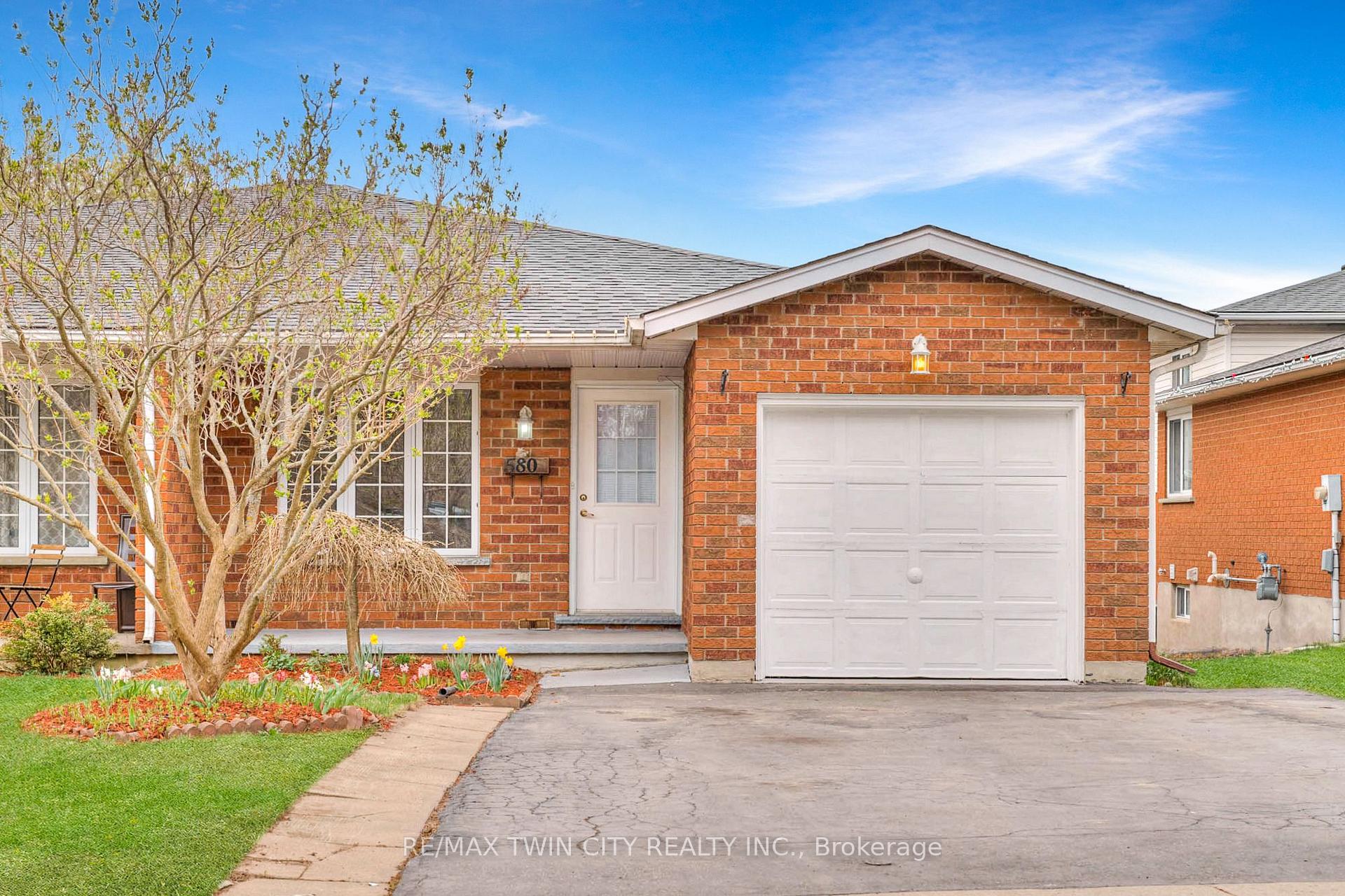 580 Old Huron Place, Kitchener, ON N2R 1L8