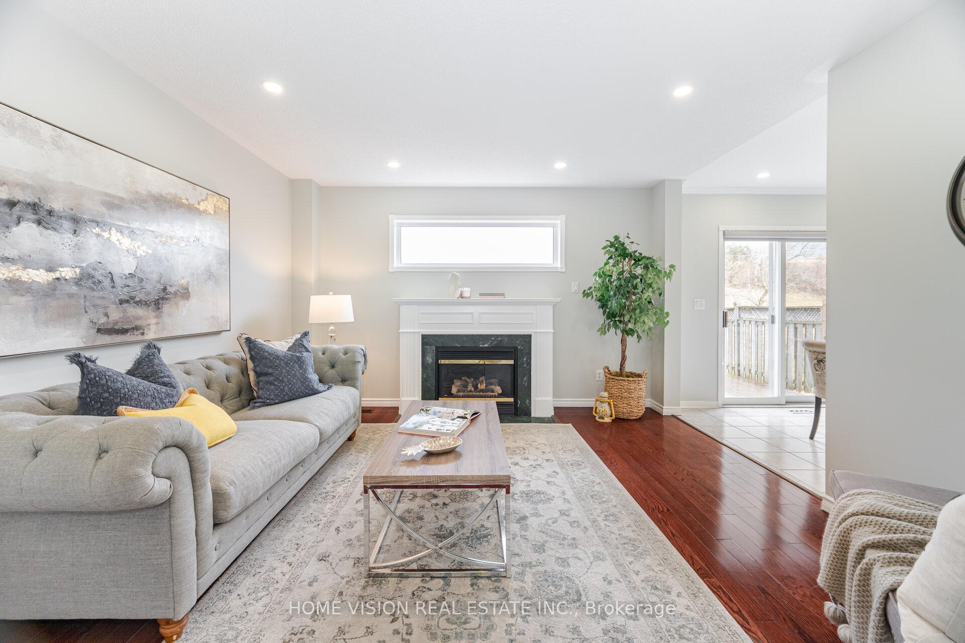 5805 Sidmouth Street, Mississauga, ON L5V 2K3