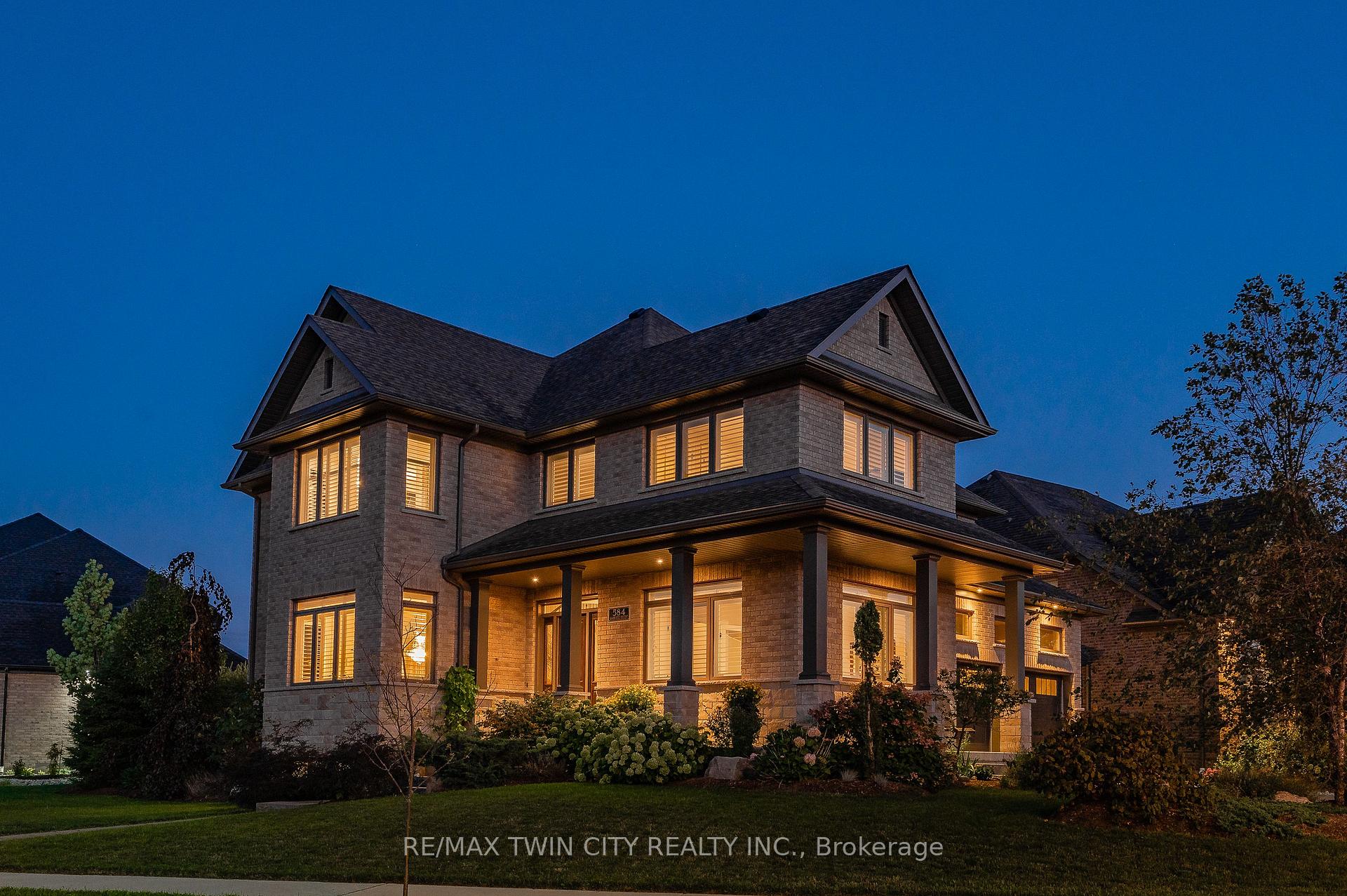 584 Manor Ridge Crescent, Waterloo, ON N2K 0B4