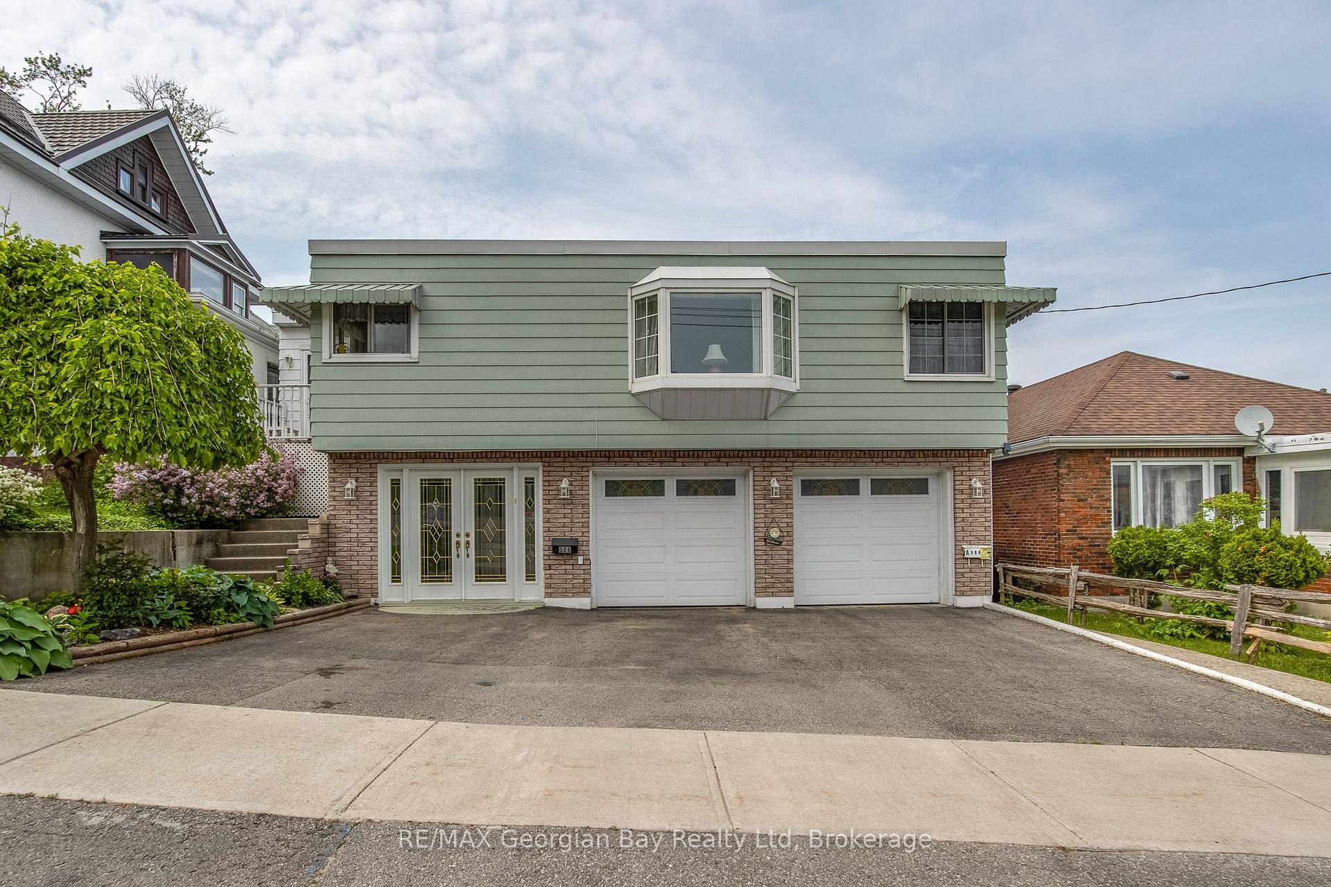586 Dominion Avenue, Midland, ON L4R 1R3
