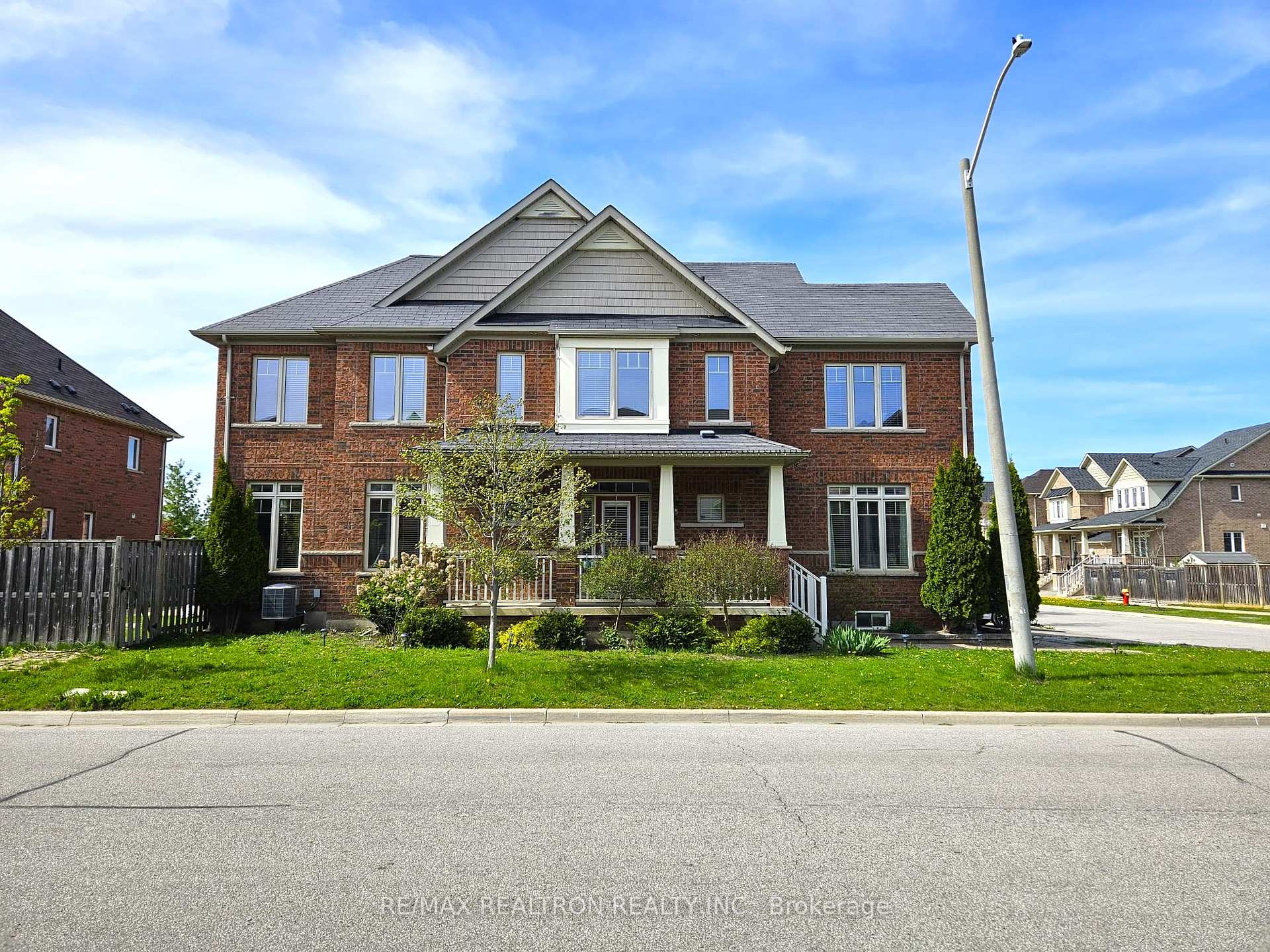 59 Chao Crescent, Richmond Hill, ON L4E 0P5