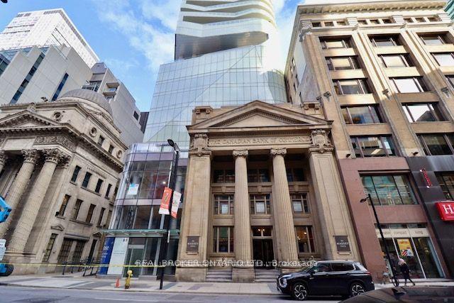 5902 - 197 Yonge Street, Toronto, ON M5B 1M4