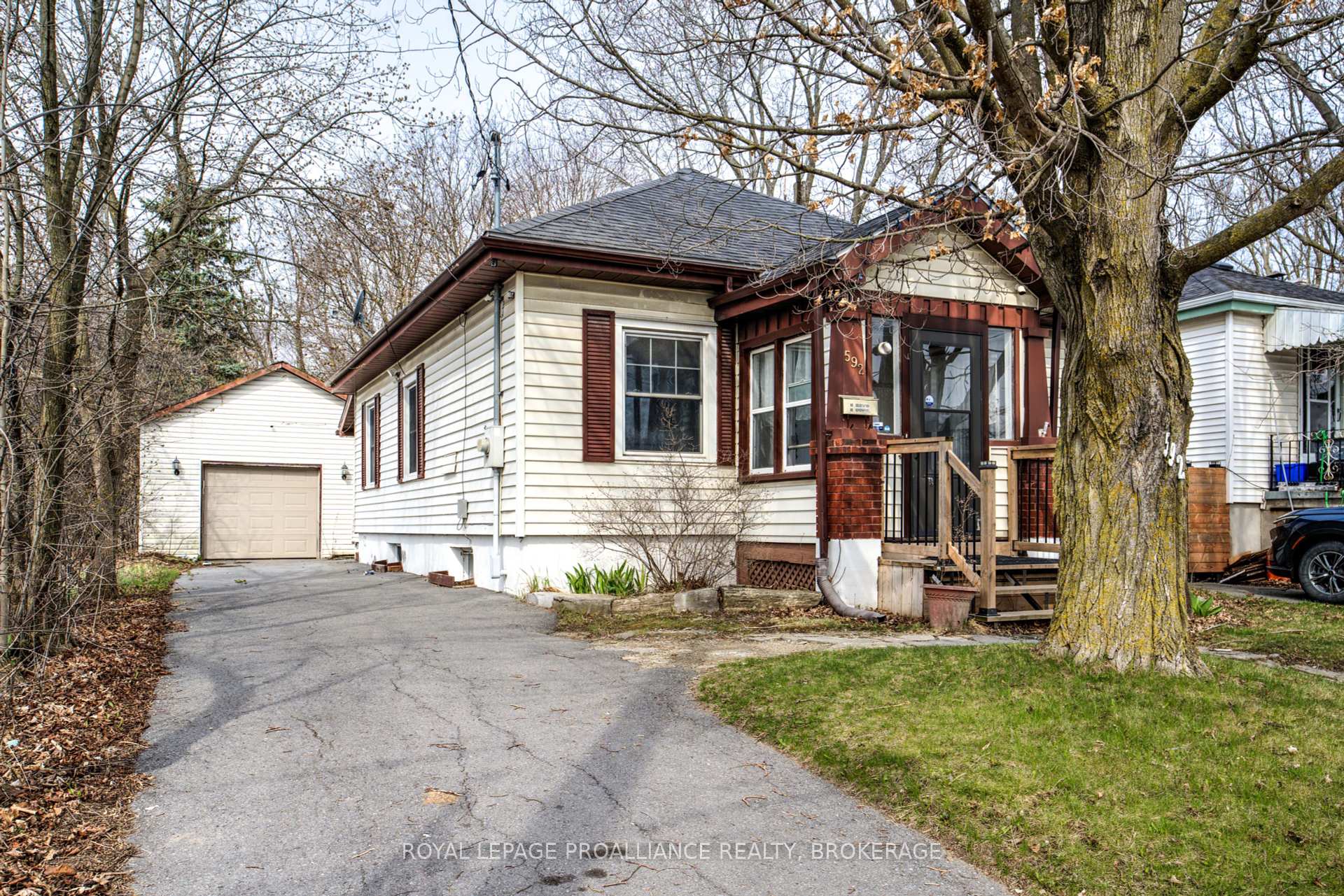592 Division Street, Kingston, ON K7K 4B6