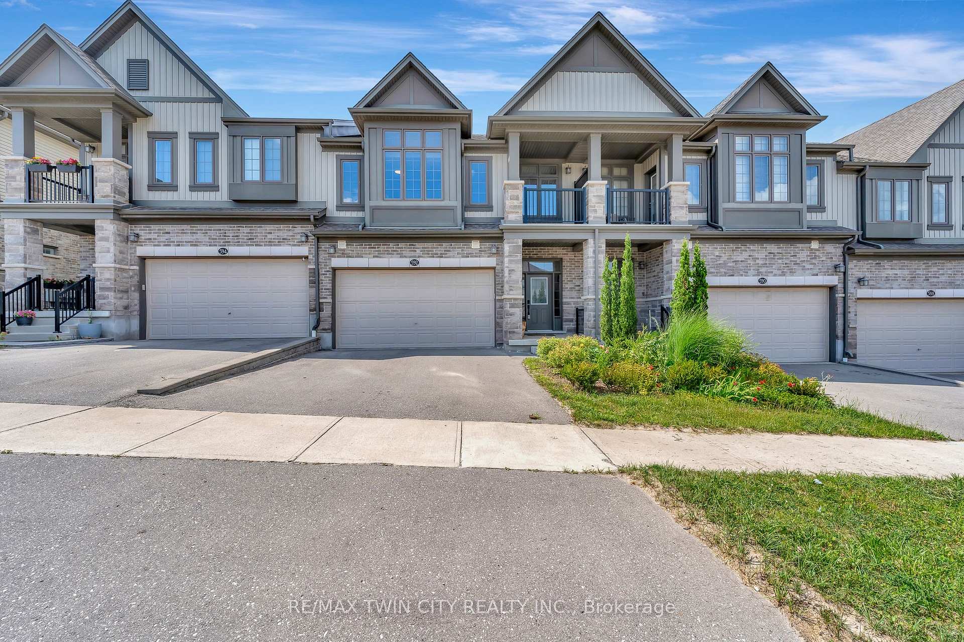 592 Mayapple Street, Waterloo, ON N2V 0E3