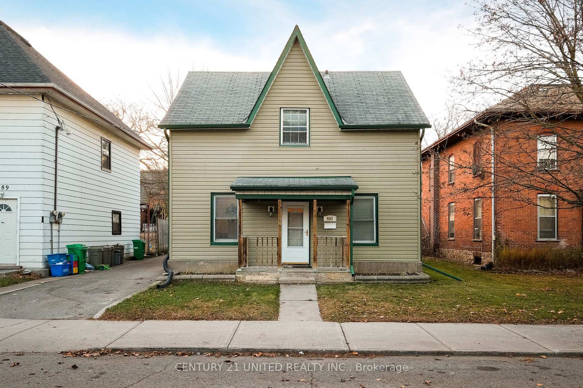 593 Harvey Street, Peterborough Central, ON K9H 3L1