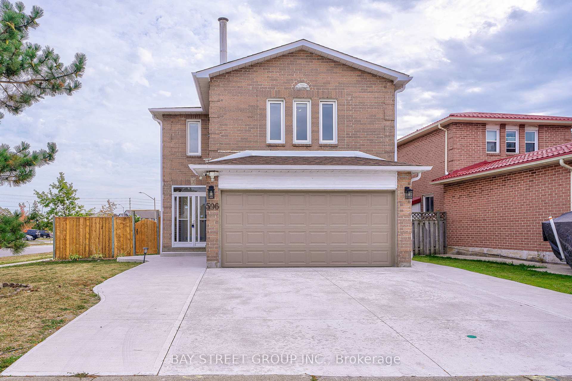 596 CONSTELLATION Drive, Mississauga, ON L5R 2X3
