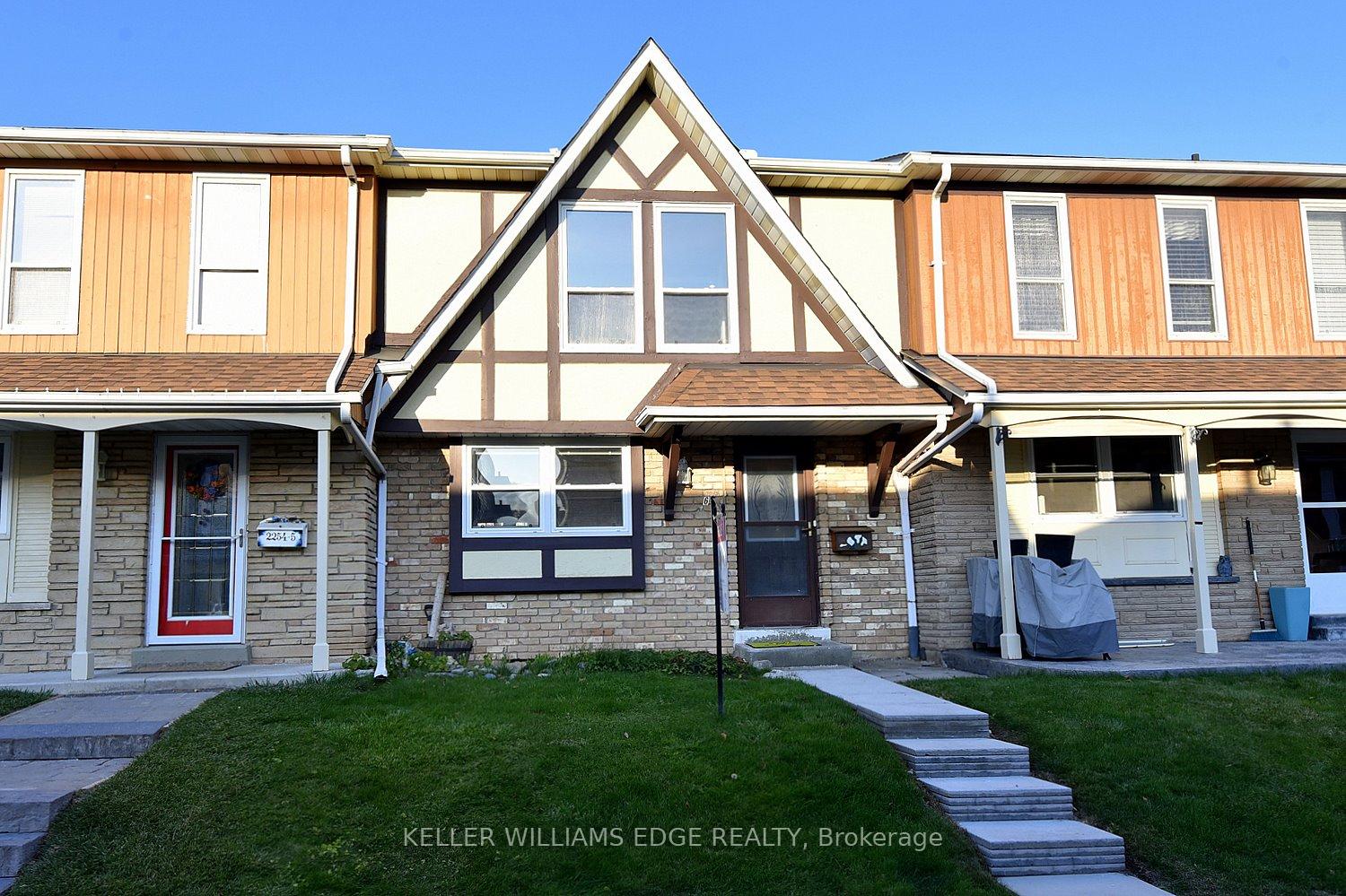 6 - 2254 Upper Middle Road, Burlington, ON L7P 2Z9