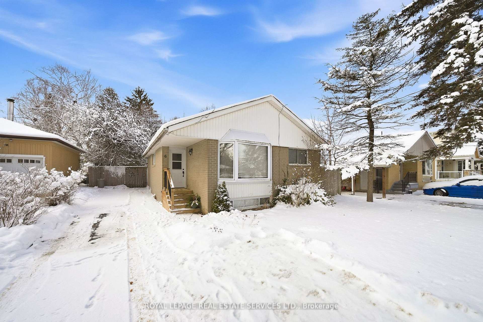 6 Corbett Crescent, Aurora, ON L4G 2G1