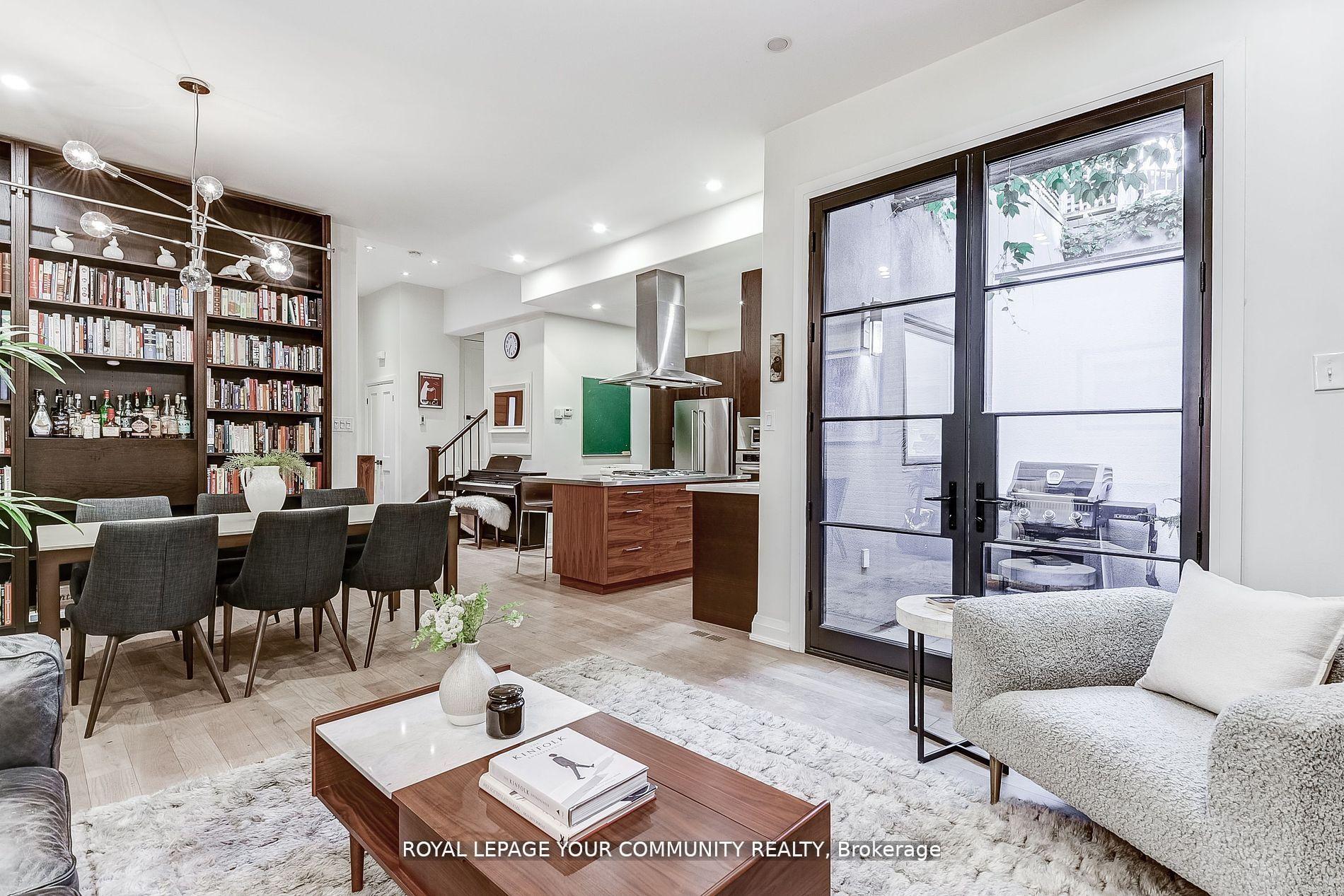 6 Croft Street, Toronto, ON M5S 2N8