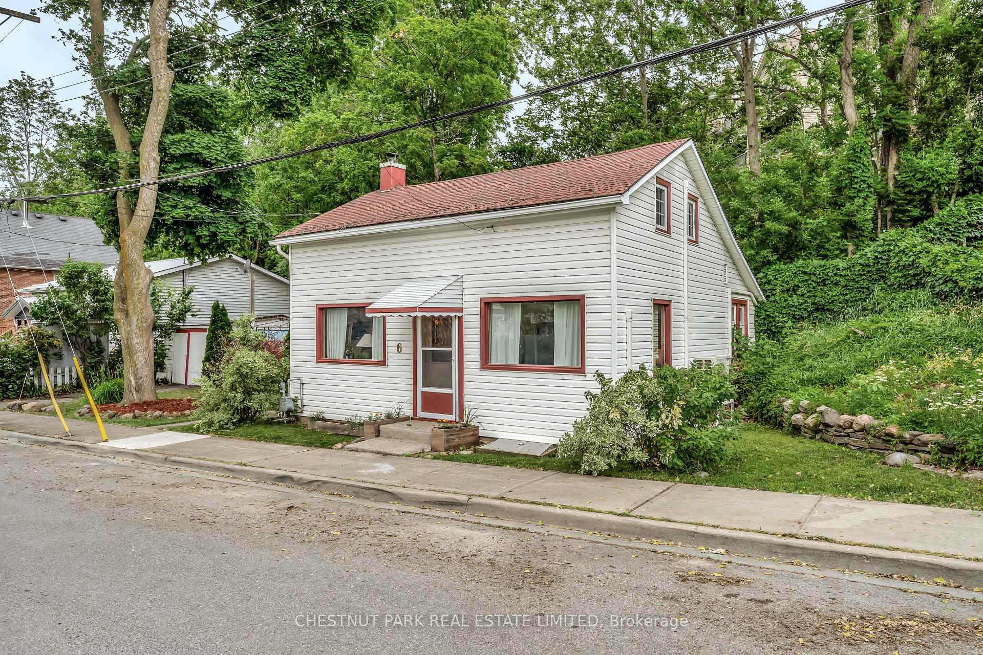6 East Mary Street, Prince Edward County, ON K0K 2T0