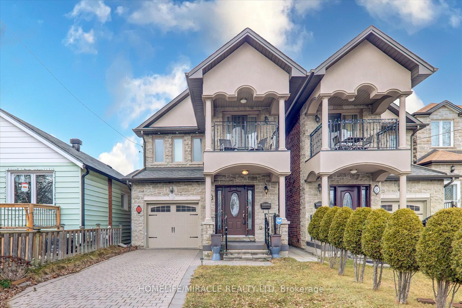 6 Haddon Avenue, Toronto, ON M1N 2K8
