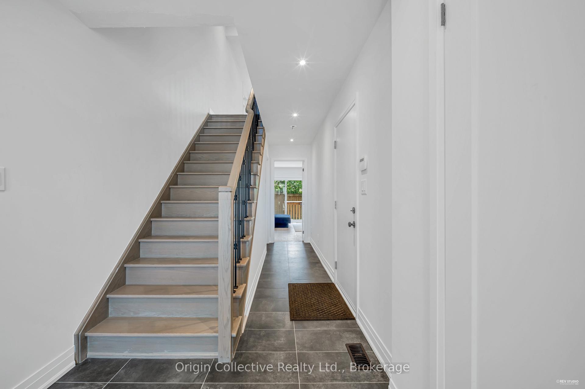 6 Howick Lane, Richmond Hill, ON L4C 5T1