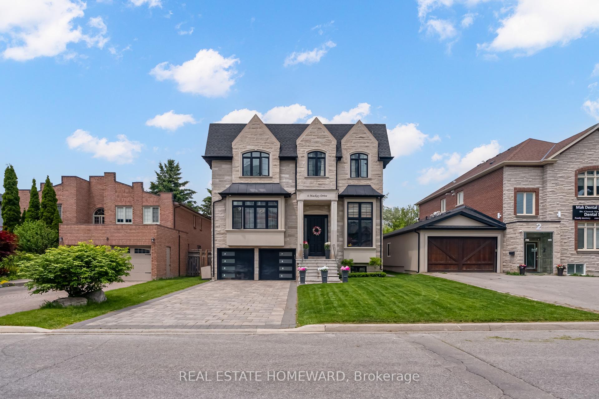 6 Mackay Drive, Richmond Hill, ON L4C 6P1