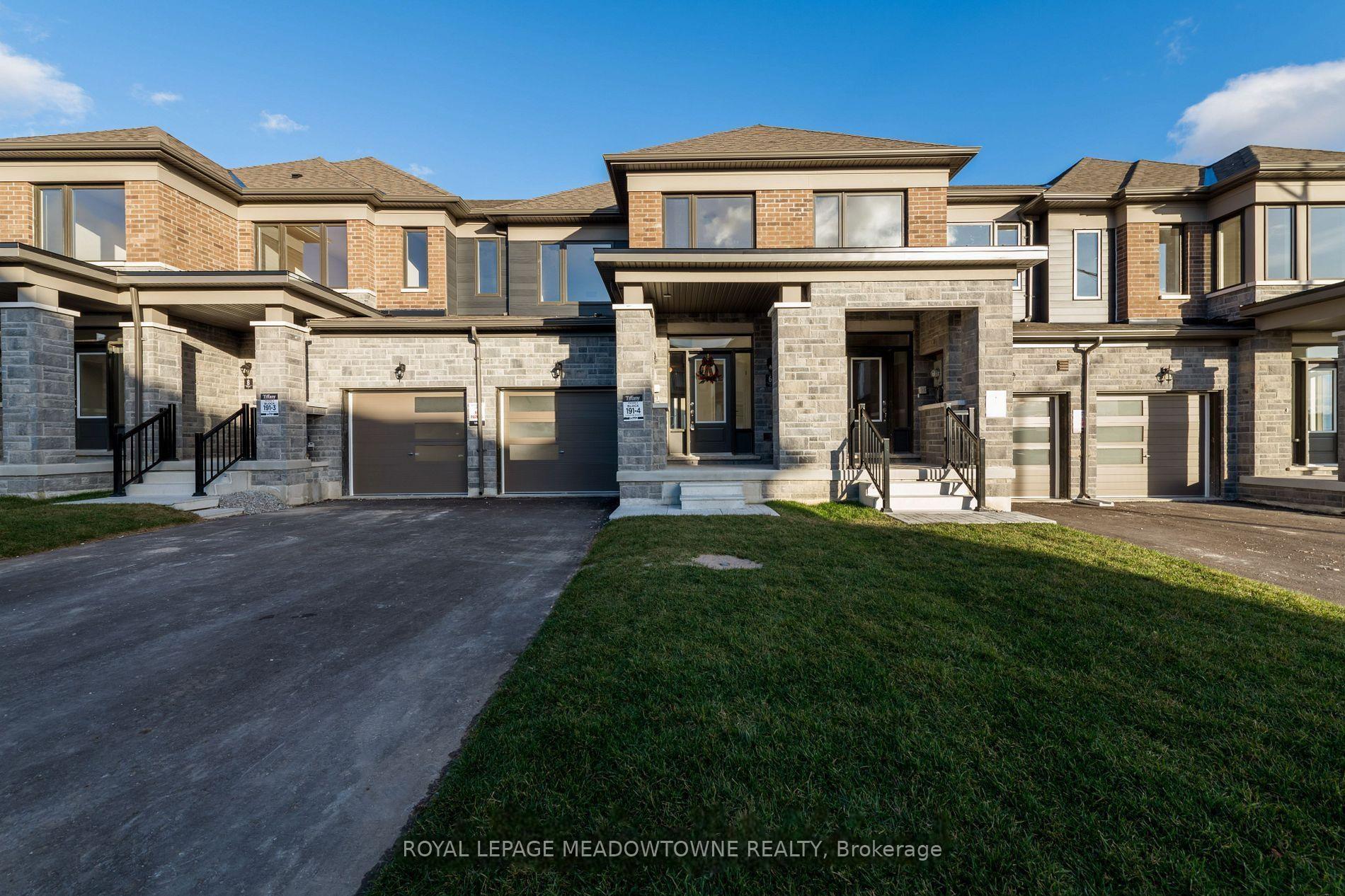 6 Prudhoe Terrace, Barrie, ON L9S 2Z8