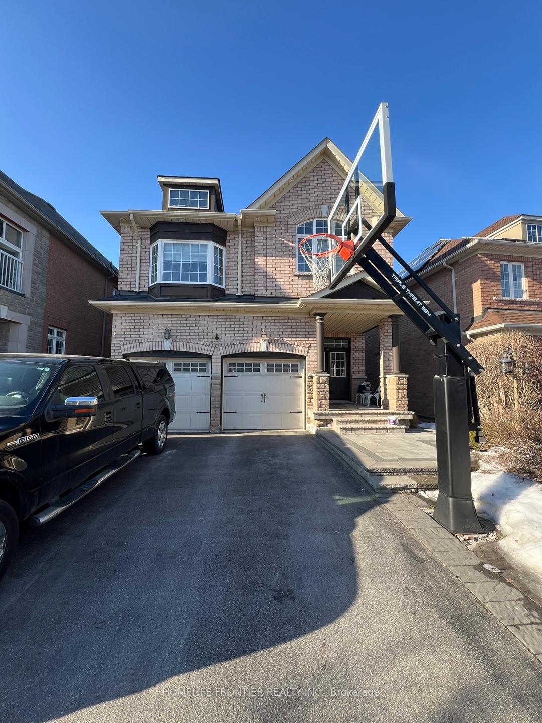 6 Strauss Road, Vaughan, ON L4J 8Z6