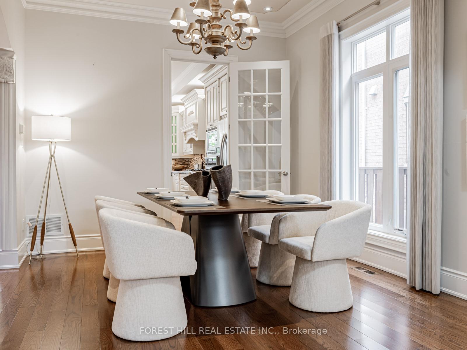 6 Terrace Avenue, Toronto, ON M2R 1E9