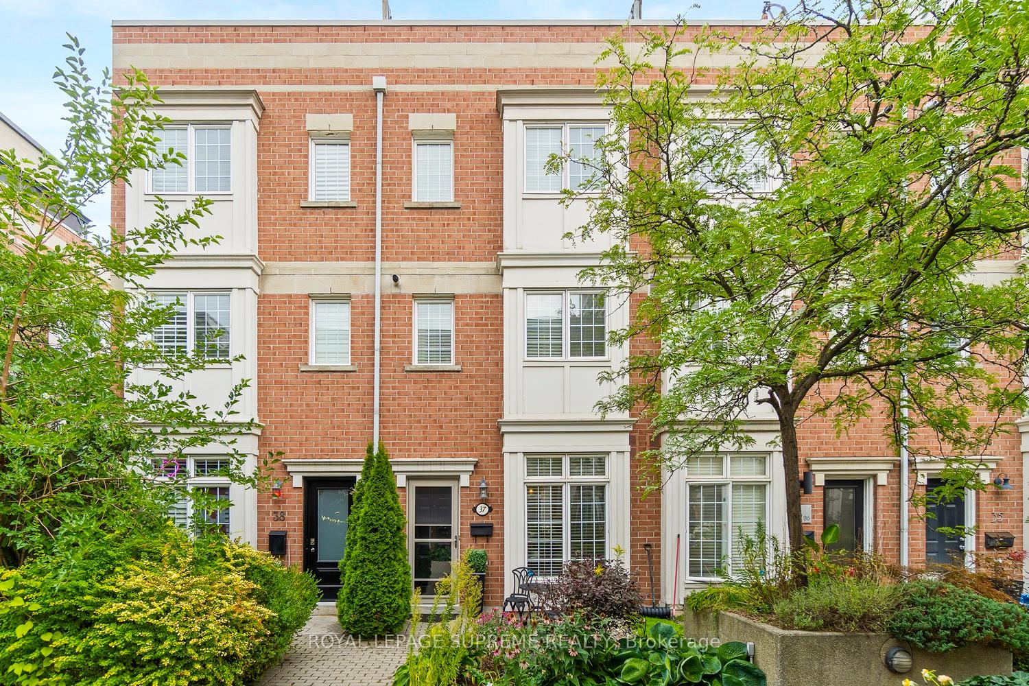 Townhouses For Sale in Toronto
