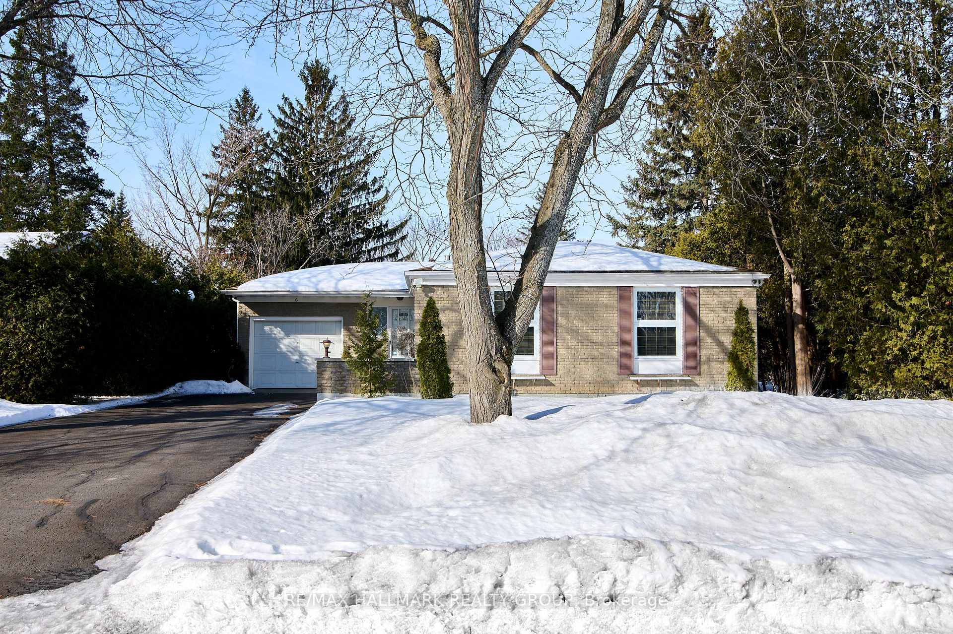 6 Westdale Avenue, Crystal Bay - Rocky Point - Bayshore, ON K2H 5J3
