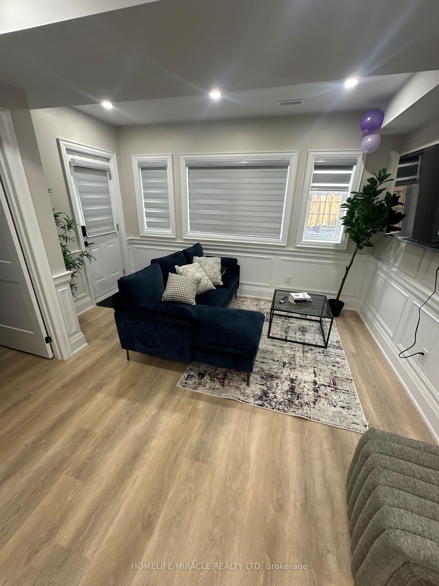 60 Deer Ridge Trail, Caledon, ON L7C 3Z6