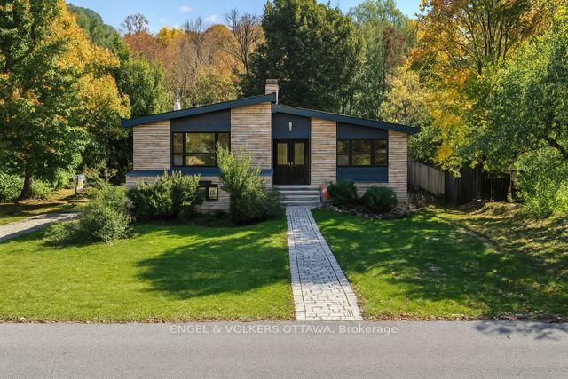 60 Juliana Road, Rockcliffe Park, ON K1M 1K3
