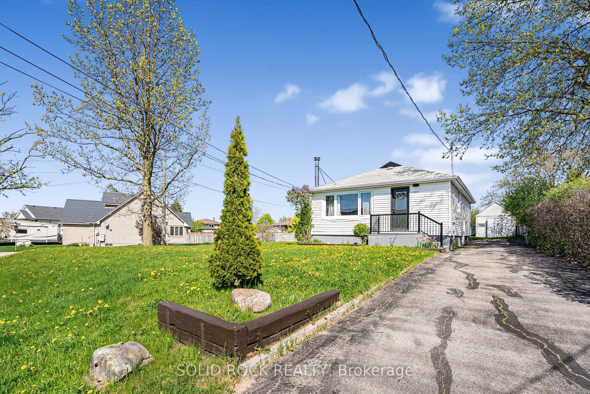 60 Lincoln Road, Hamilton, ON L8E 1Z3