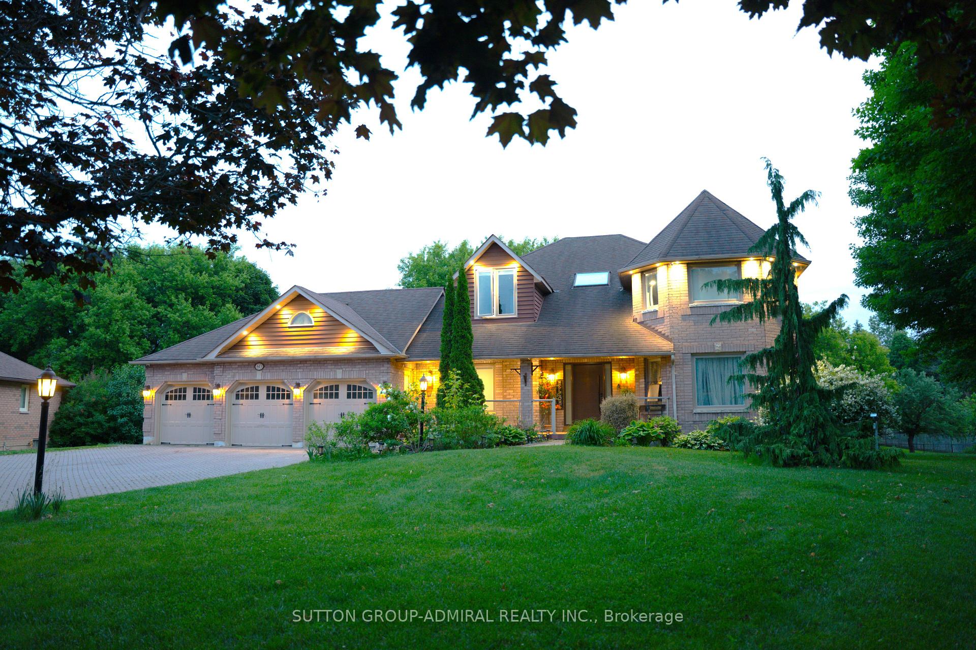 60 Maple Way, East Gwillimbury, ON L0G 1V0