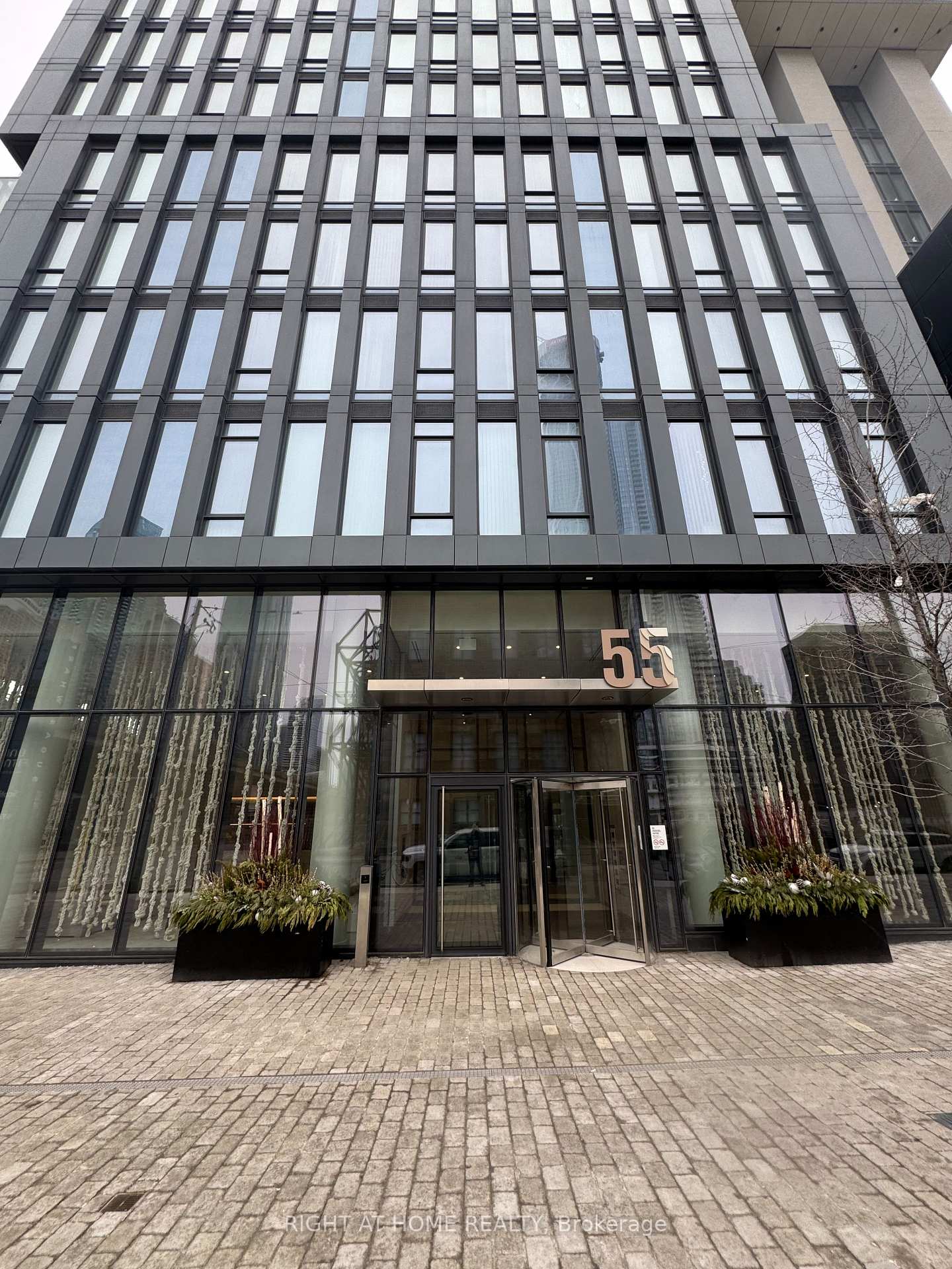 6002 - 55 Cooper Street, Toronto, ON M5E 0G1
