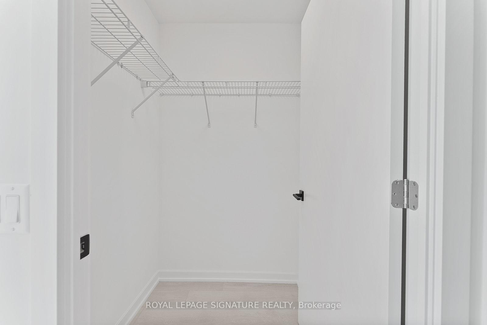 601 - 10 Graphophone Grove, Toronto, ON M6H 0E5