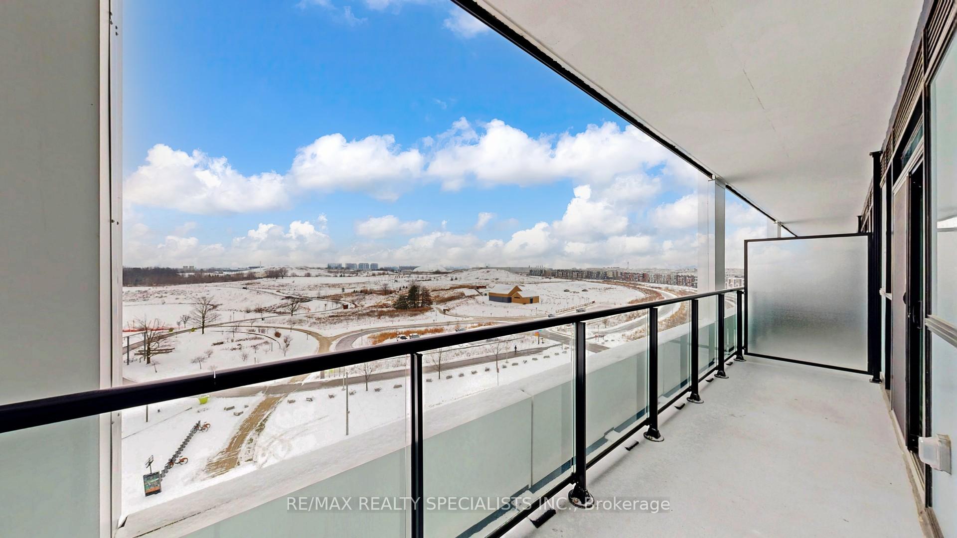 601 - 60 George Butchart Drive, Toronto, ON M3K 0A7