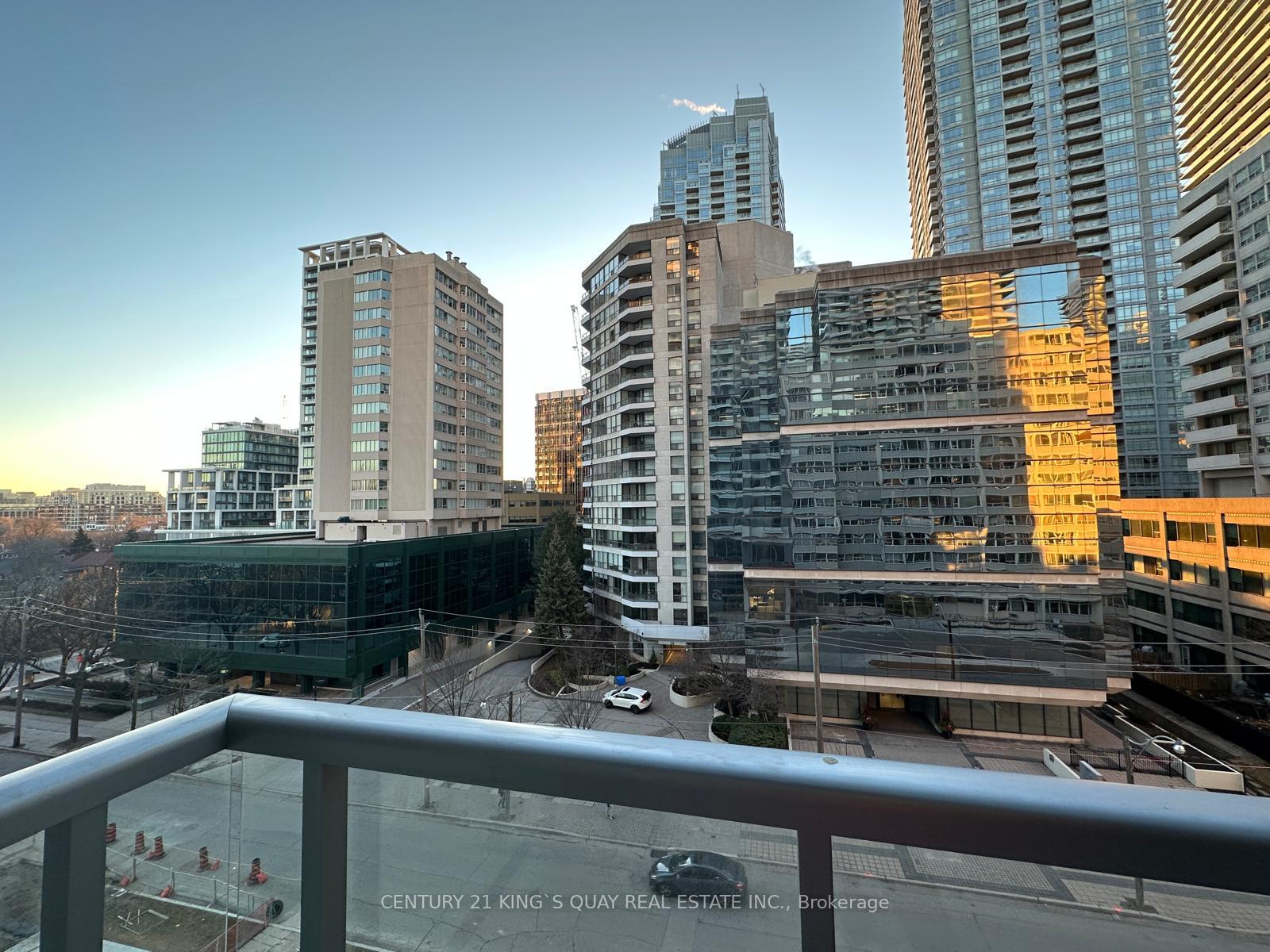 602 - 25 Holly Street, Toronto, ON M4S 0E3