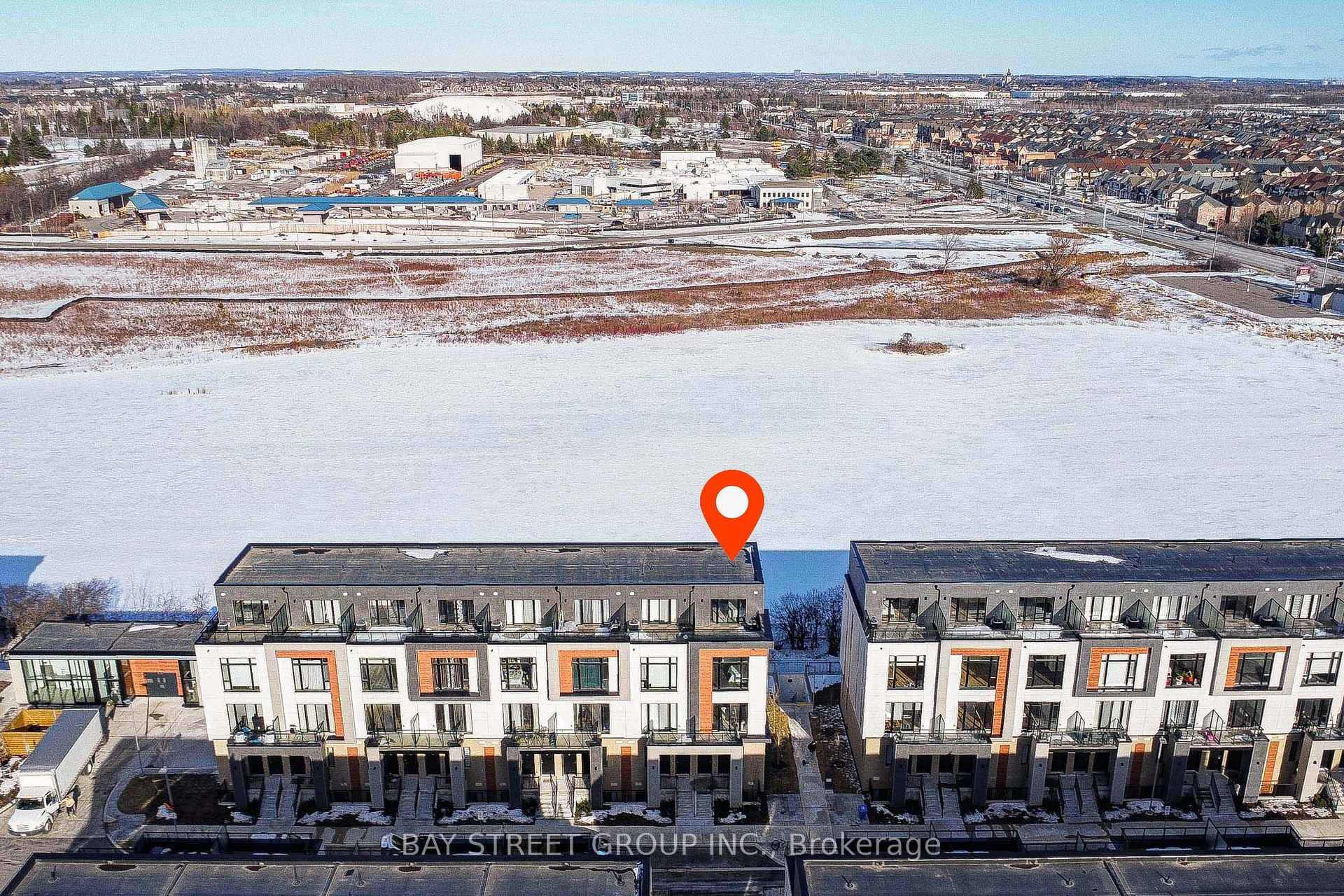 602 - 7 Steckley House Lane, Richmond Hill, ON L4S 0N1