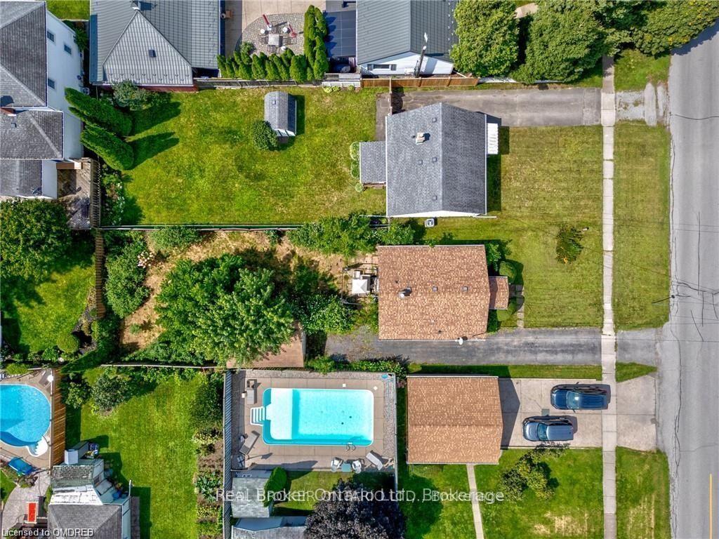 6024 Dixon Street, Niagara Falls, ON L2G 2L3