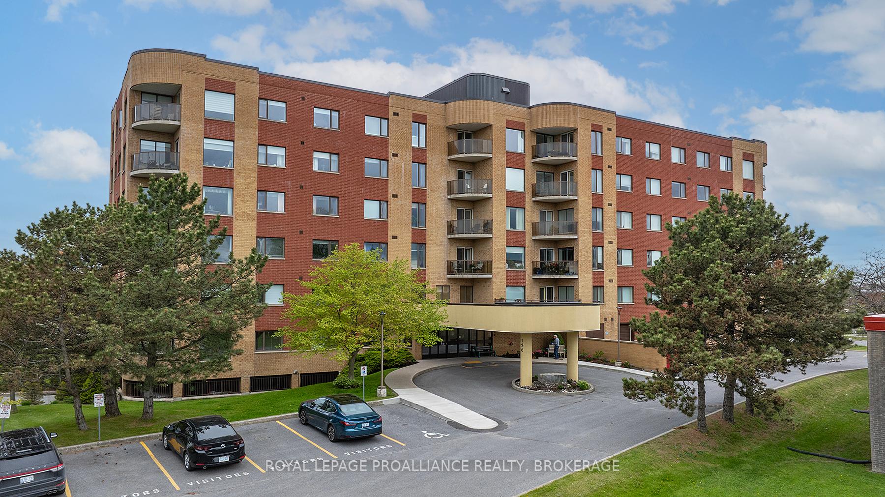 605 - 130 Wright Crescent, Kingston, ON K7L 5R1