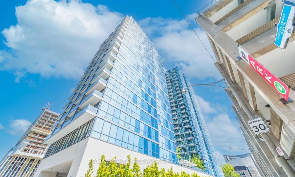 605 - 210 Simcoe Street, Toronto, ON M5T 0A9