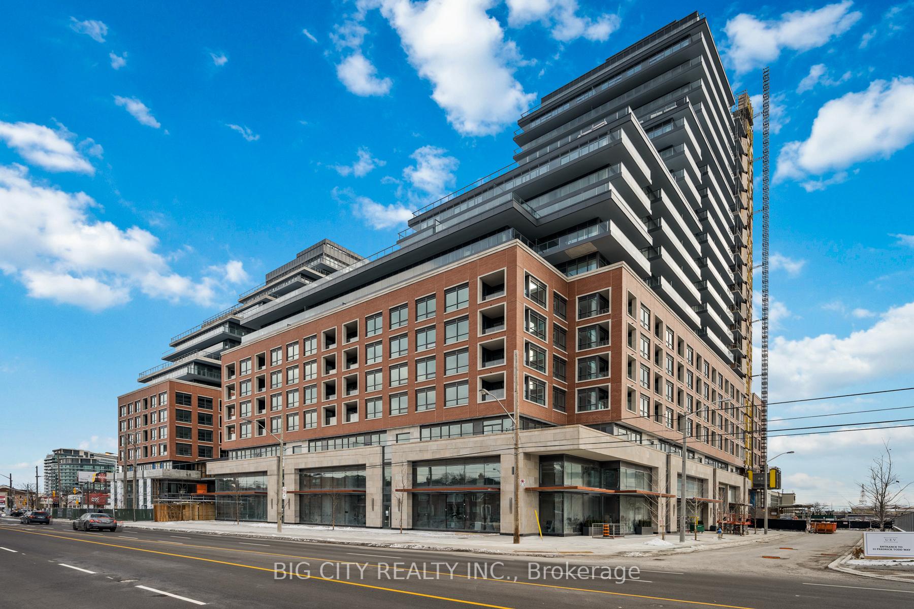 605 - 33 Frederick Todd Way, Toronto, ON M4G 0C9