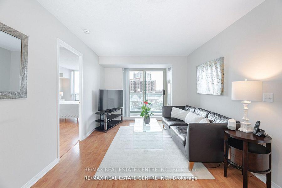 606 - 17 Michael Power Place, Toronto, ON M9A 5G5