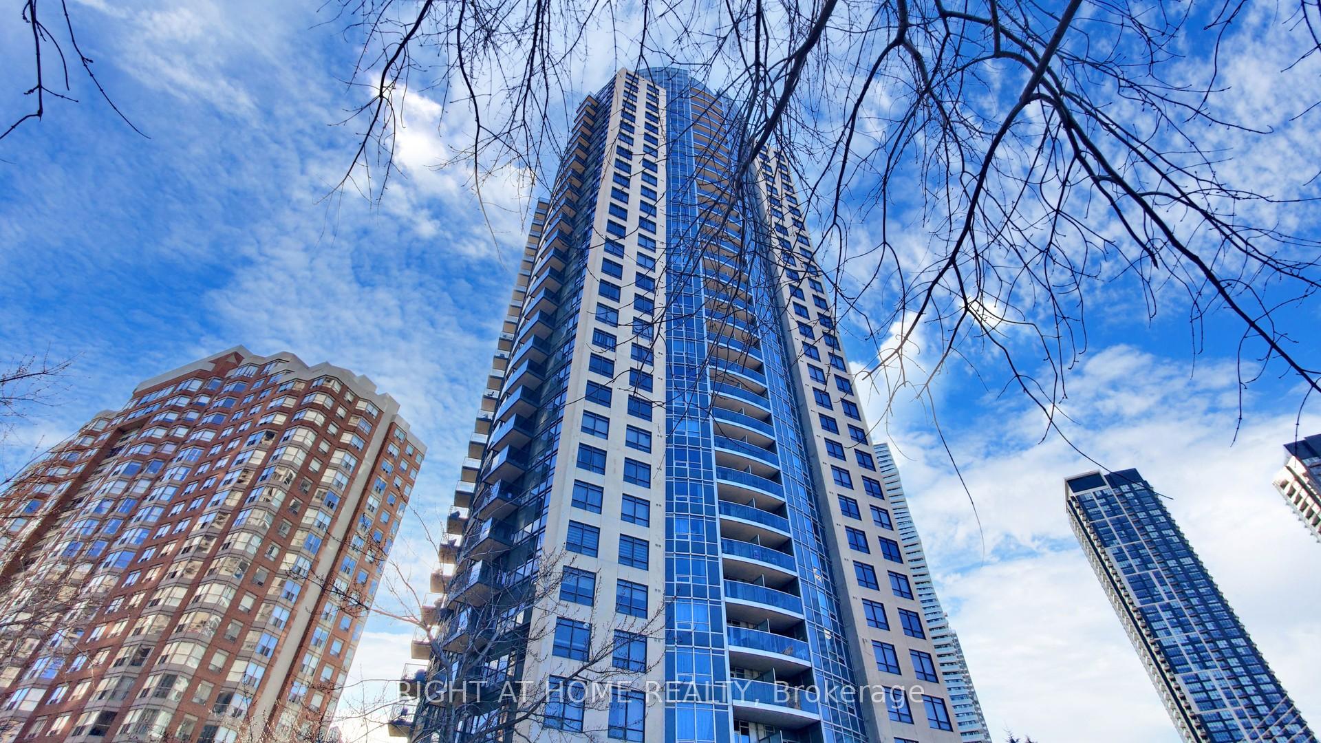 606 - 330 Burnhamthorpe Road W, Mississauga, ON L5B 0E1