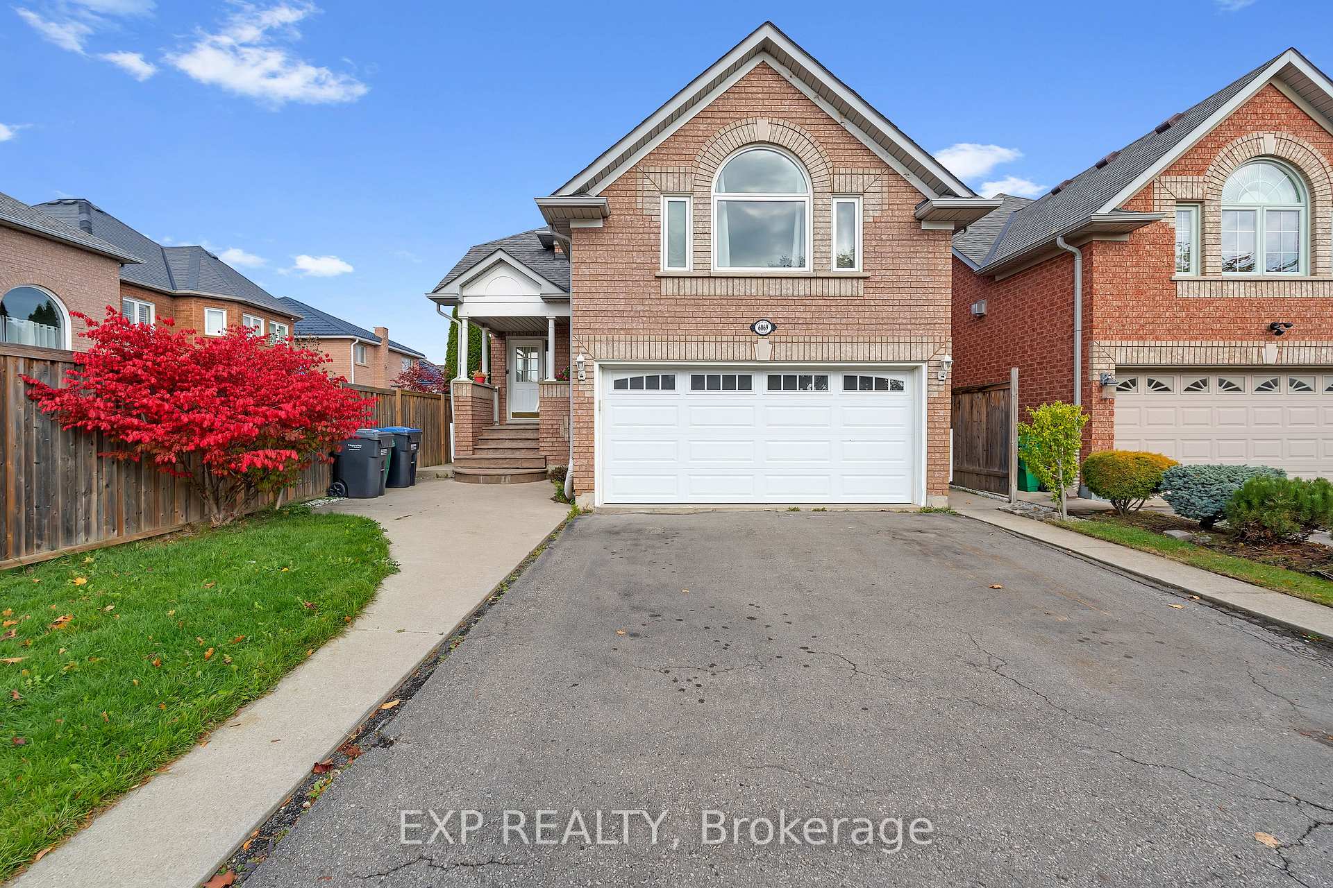 6069 Maple Gate Circle, Mississauga, ON L5N 7B1