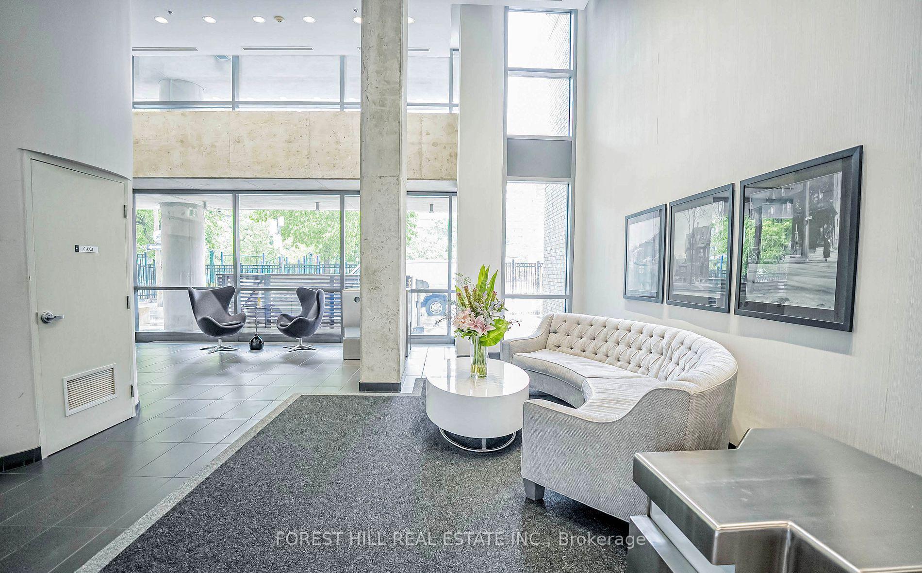607 - 285 Mutual Street, Toronto, ON M4Y 3C5