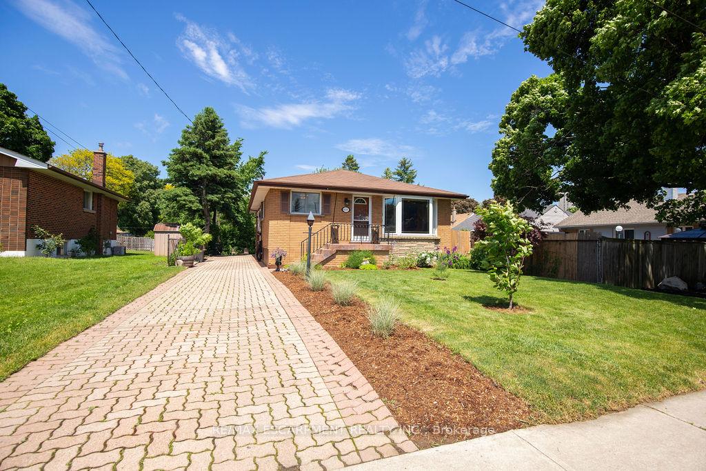 607 7th Avenue, Hamilton, ON L8V 1Y6