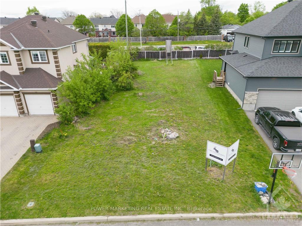 6074 BUTTONFIELD Place, Orleans - Convent Glen and Area, ON K1W 1C1