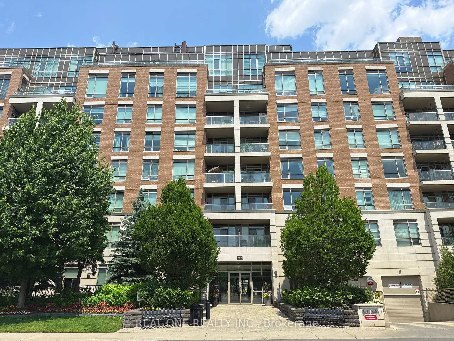 608 - 2470 Prince Michael Drive, Oakville, ON L6H 0G9