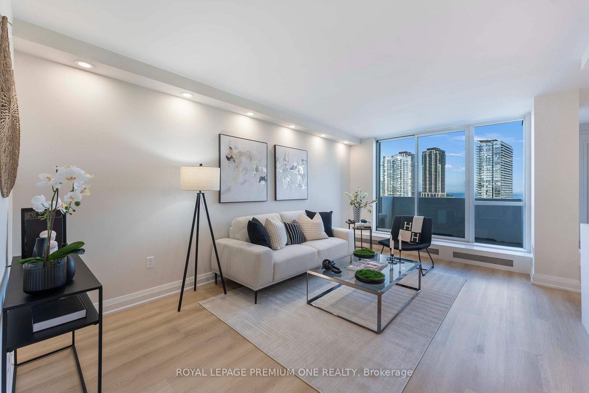 608 - 60 Southport Street, Toronto, ON M6S 3N4