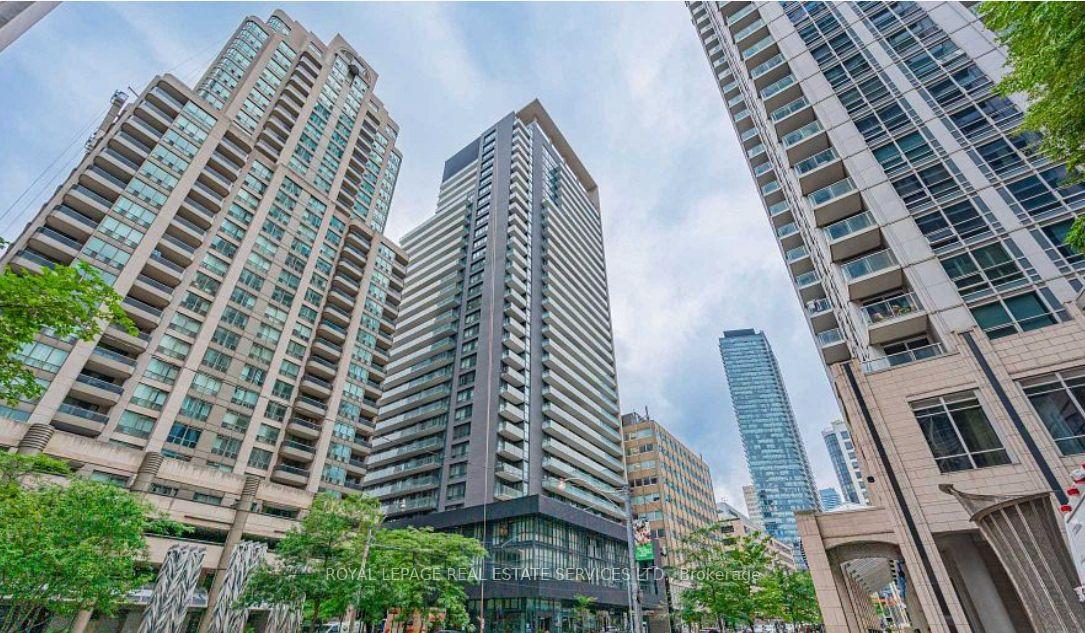 608 - 770 Bay Street, Toronto, ON M5G 0A6