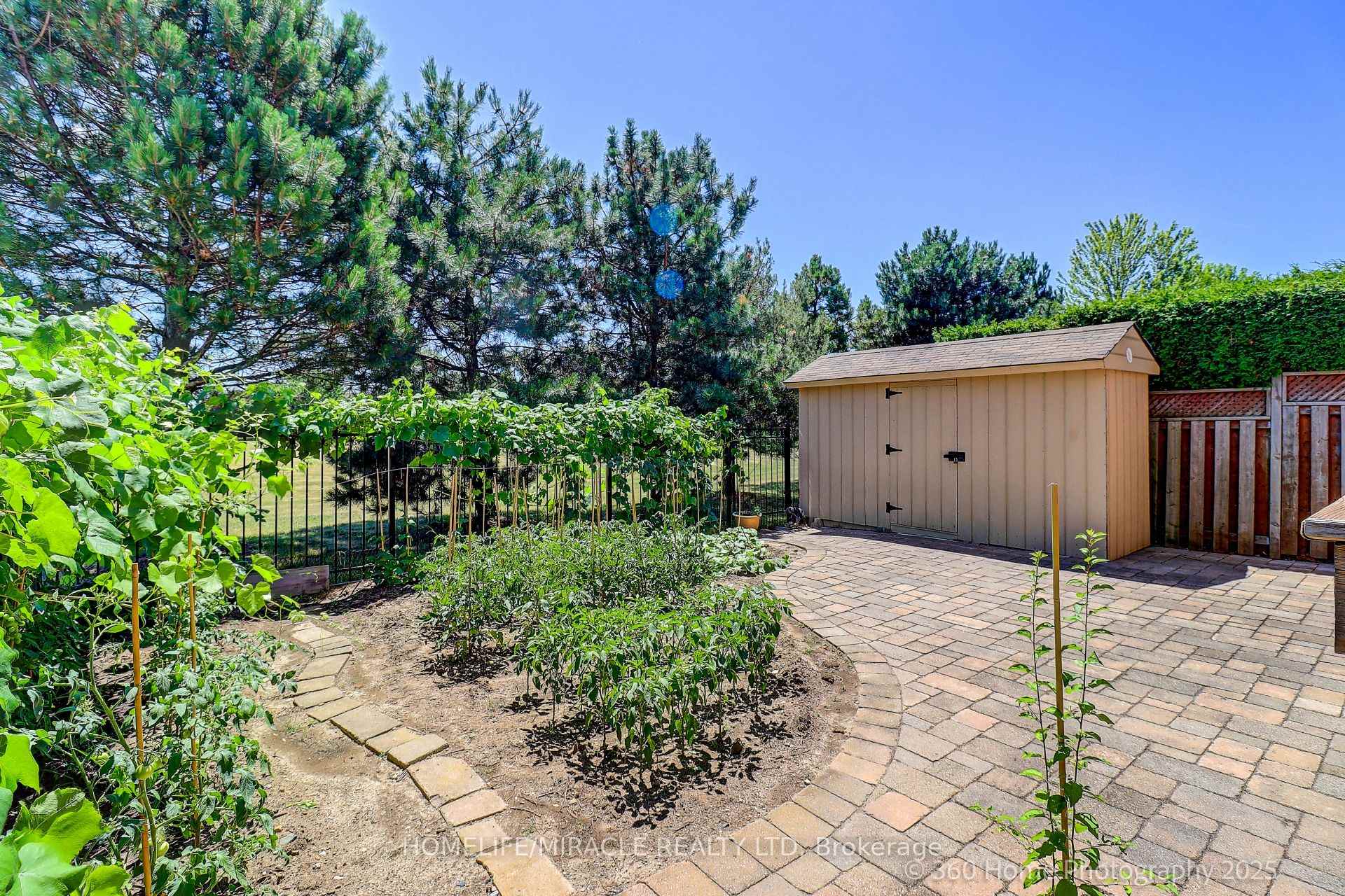 608 Driftcurrent Drive, Mississauga, ON L4Z 4A4