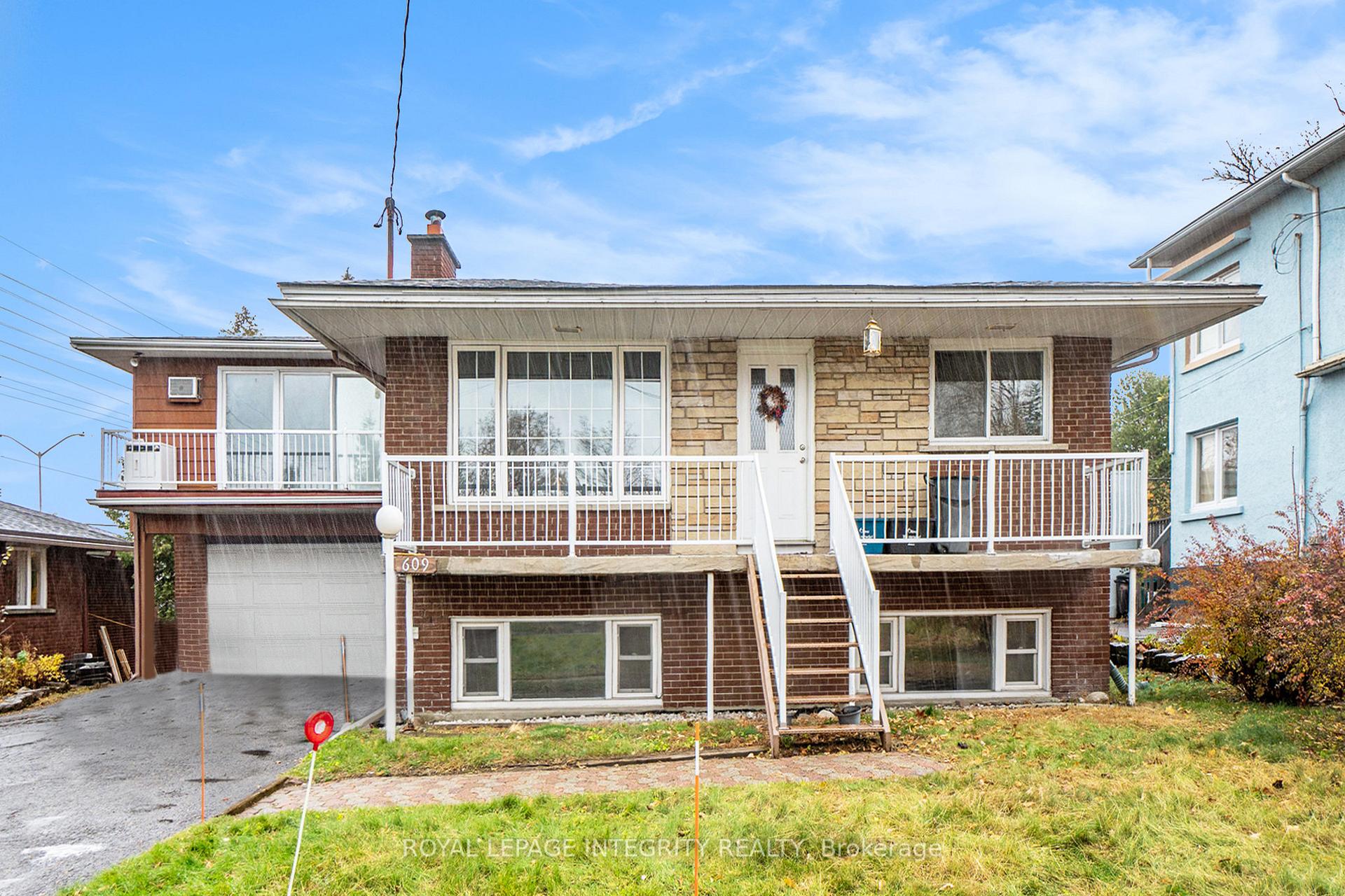 1 - 609 Malartic Avenue, Overbrook - Castleheights and Area, ON K1K 0X2