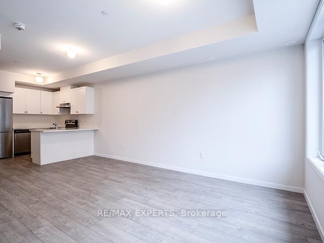 61 - 300 Alex Gardner Circle, Aurora, ON L4G 1N4
