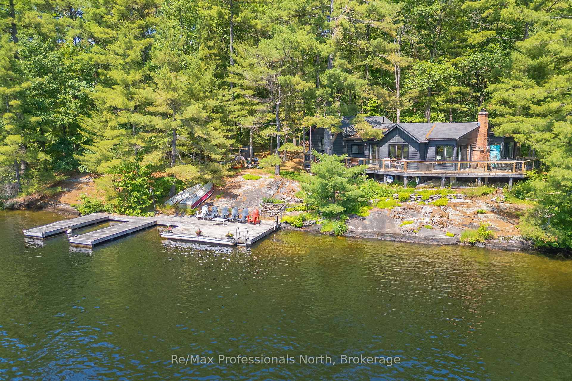 61 Island 26LM Island, Gravenhurst, ON P1P 1R2